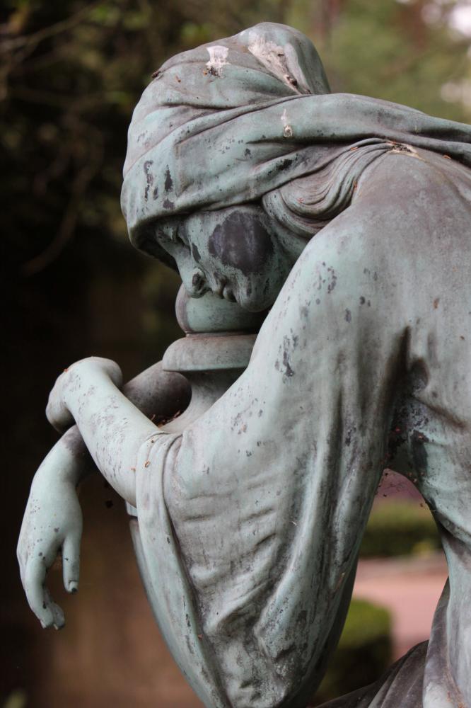 Mourning Statue Wall Decal - WallMonkeys.com – Wallmonkeys