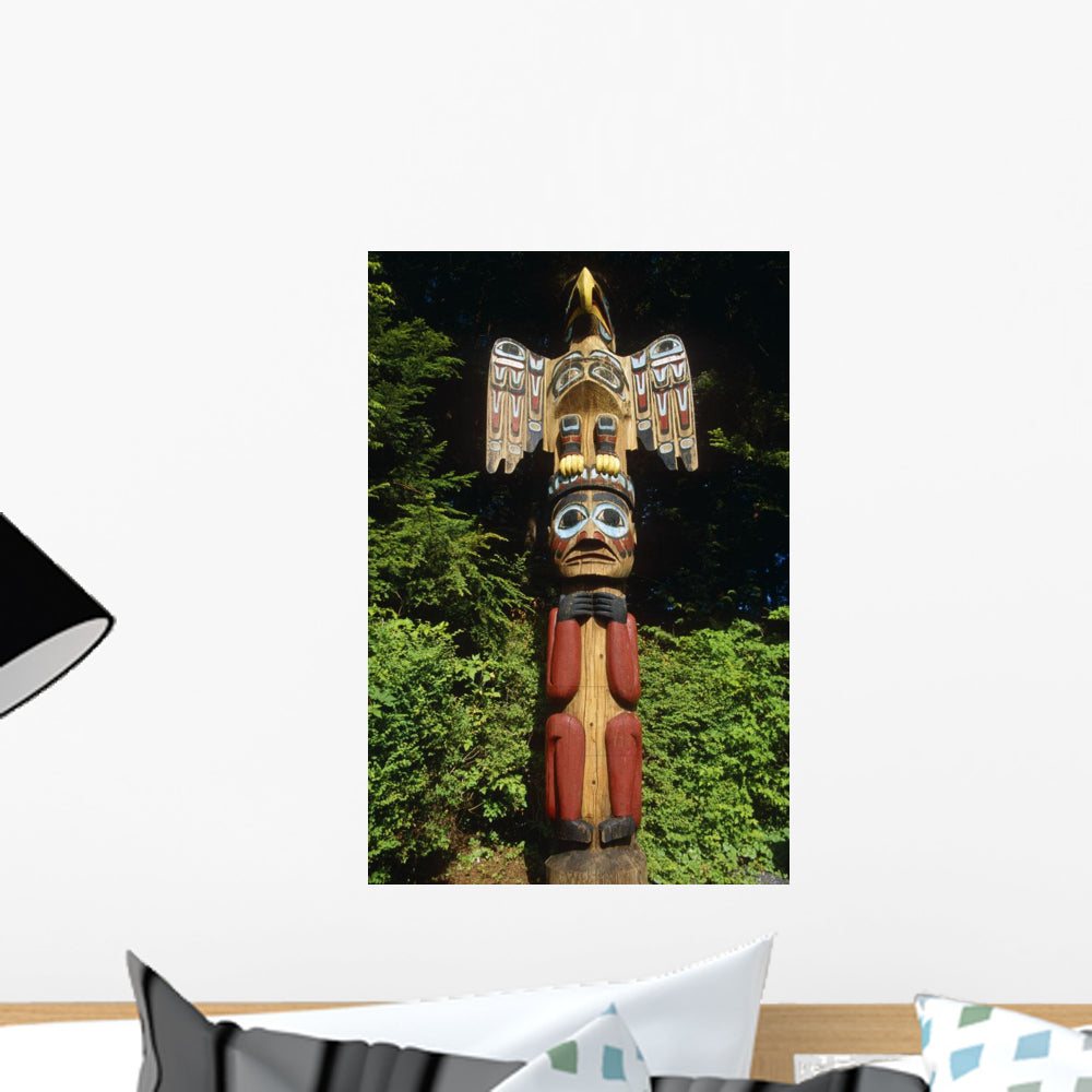 Closeup Totem Pole Totem Wall Decal - WallMonkeys.com – Wallmonkeys