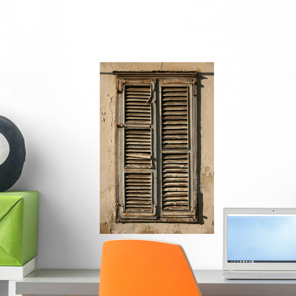 Old Window – Wallmonkeys