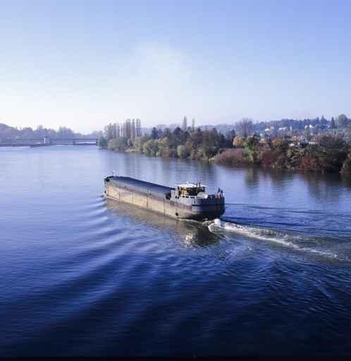 Barge River Wall Decal - WallMonkeys.com – Wallmonkeys