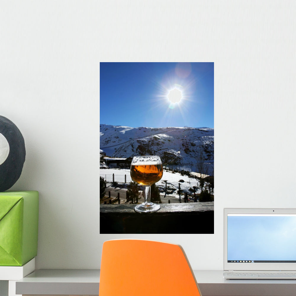 Glass Beer Wall Mural – Wallmonkeys