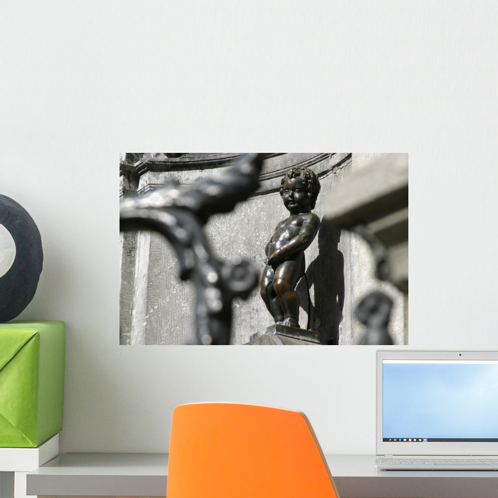 Manneken Pis Wall Decal - WallMonkeys.com – Wallmonkeys